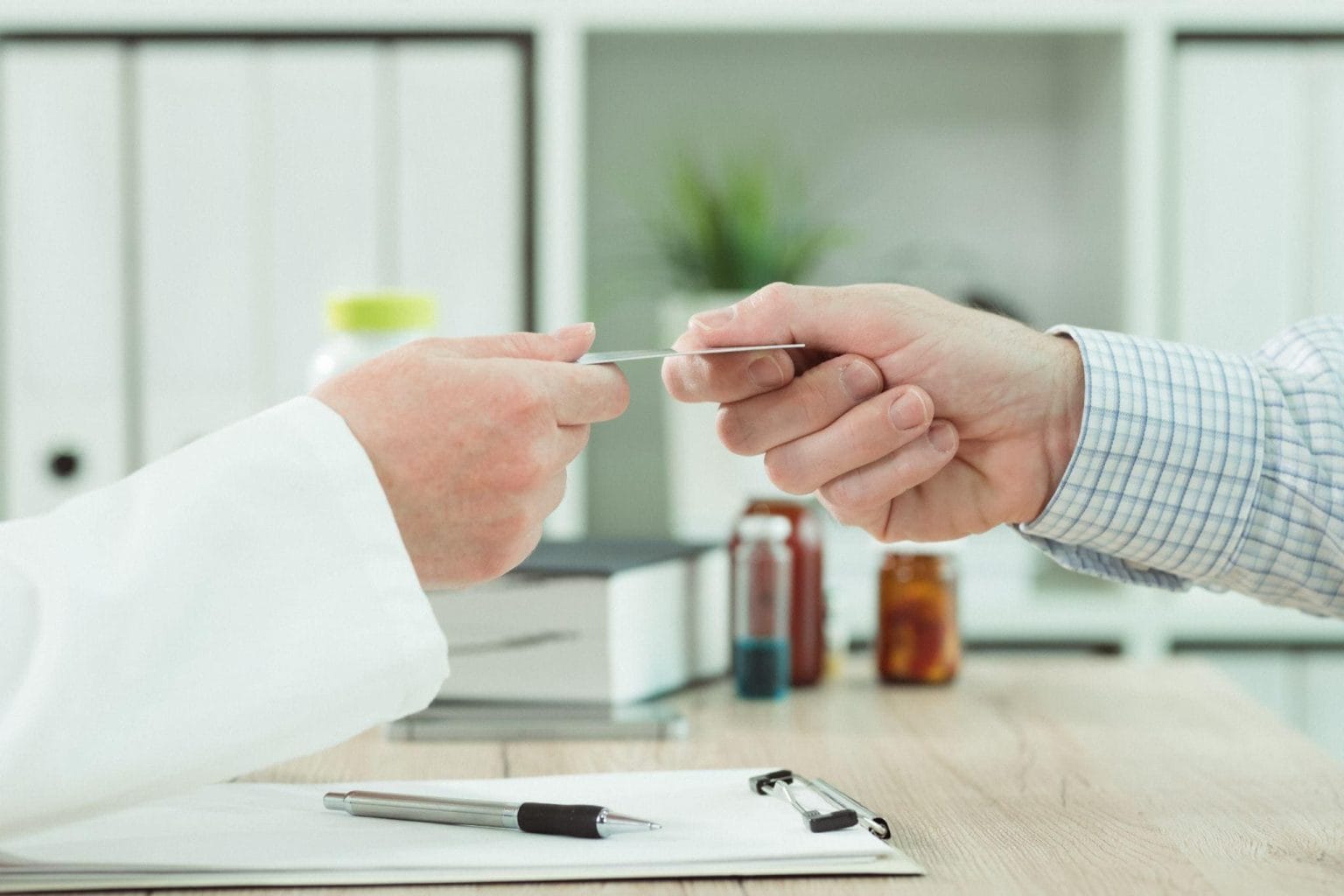 ¿Qué seguro médico privado es mejor? Tips para elegirlo - HCB Hospitales